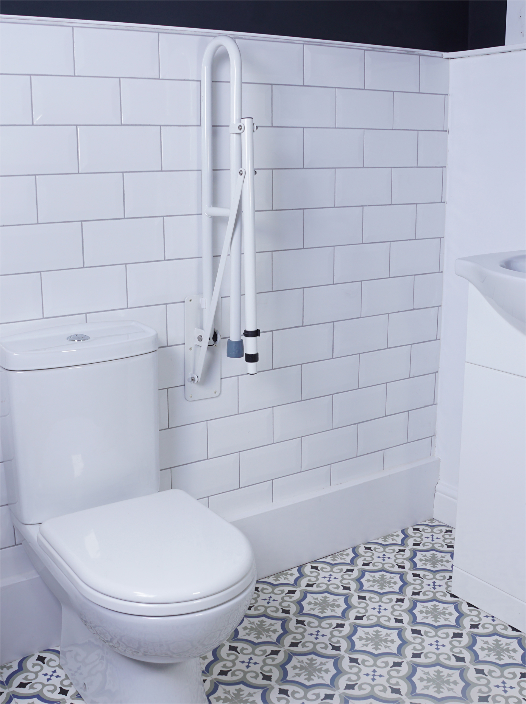 Solo Contract Hinged Arm Support | Aidapt